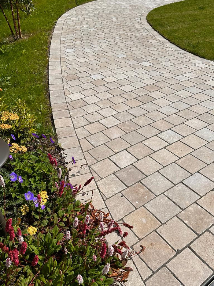 Garrowby Antiqued Limestone Cobble Sett | Limestone Tiles UK - Natural ...